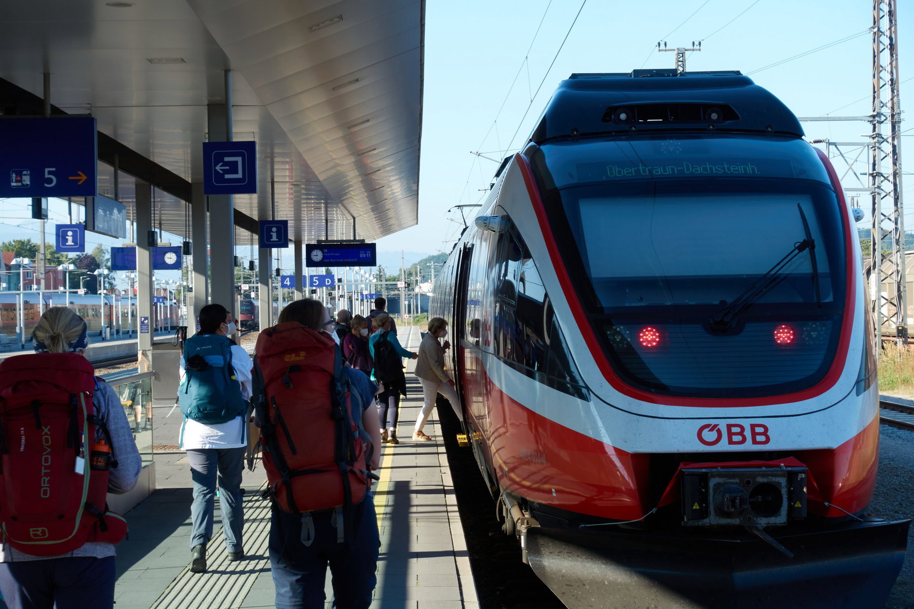 Wir steigen in den Zug nach Steeg-Gosau. Foto Martin Heppner